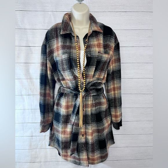 Boutique Brand | Dresses | Boutiquebrand Plaid Flannel Chest Pocket ...